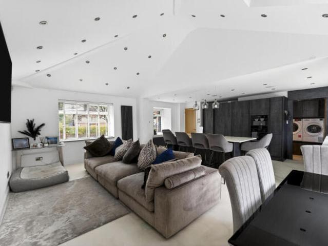 4 bedroom detached house for sale in Orchard Avenue, Liverpool, L14