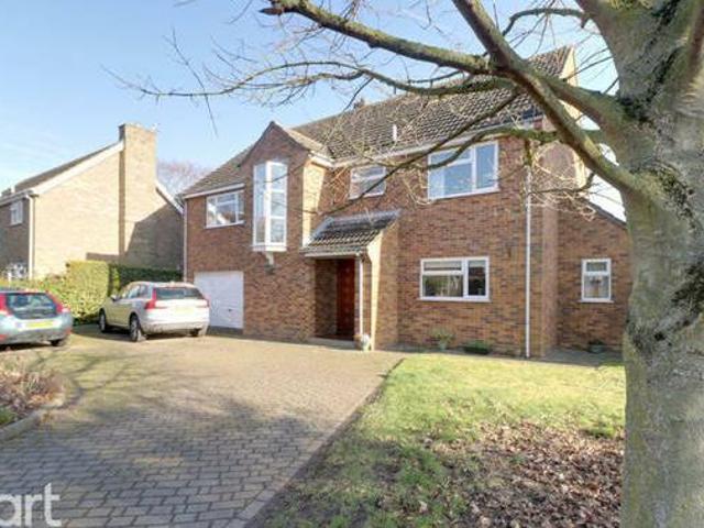 4 bedroom detached house for sale in Orchard Close Scothern Lincoln LN2