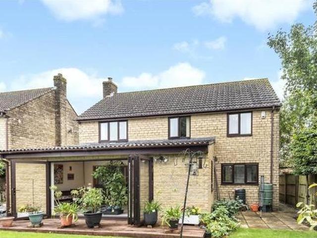 4 bedroom detached house for sale in Orchard Gardens Purton SN5 SN5