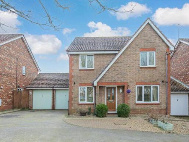 4 Bedroom Detached House For Sale In Ormesby