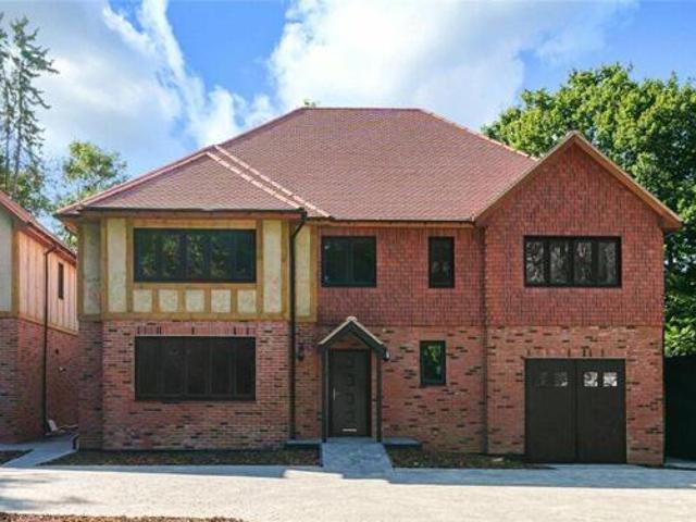 4 Bedroom Detached House For Sale In Orpington