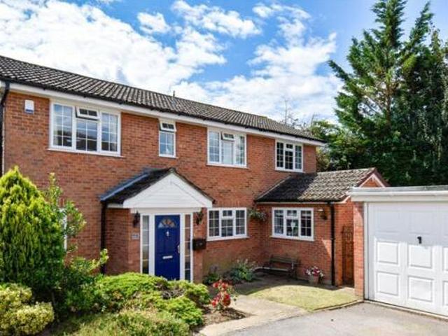 4 Bedroom Detached House For Sale In Orpington