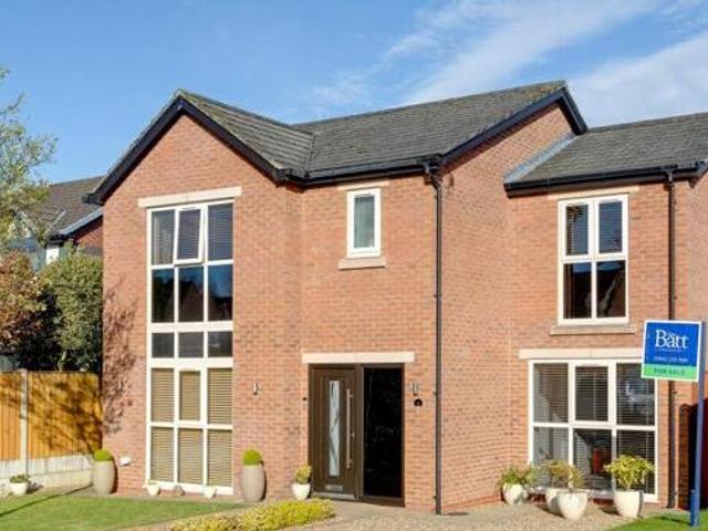 4 Bedroom Detached House For Sale In Orrell