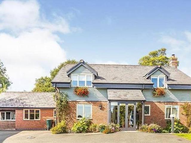 4 bedroom detached house for sale in Oswalds Close Oswestry Shropshire SY11 SY11