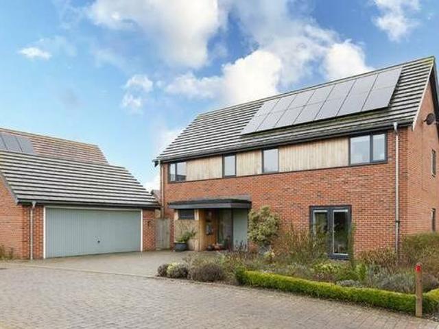 4 bedroom detached house for sale in Otter Road Swaffham PE37