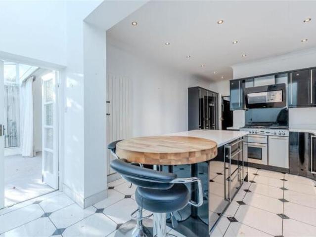4 bedroom detached house for sale in Otley Road, Leeds, West Yorkshire, LS16