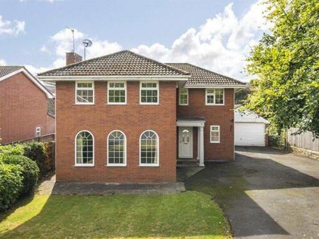 4 Bedroom Detached House For Sale In Otley, West Yorkshire