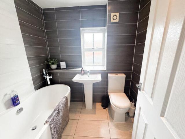 4 bedroom detached house for sale in Ovaldene Way, Trentham, Stoke on Trent, ST4