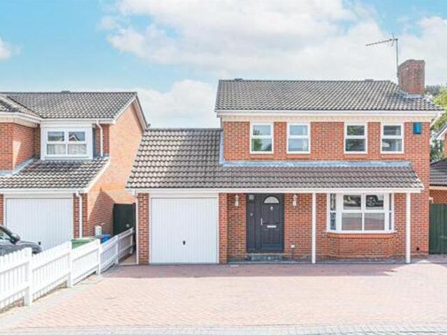 4 Bedroom Detached House For Sale In Owlsmoor