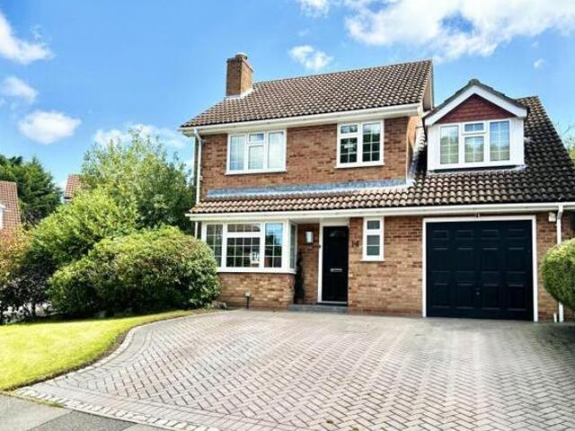 4 Bedroom Detached House For Sale In Owlsmoor