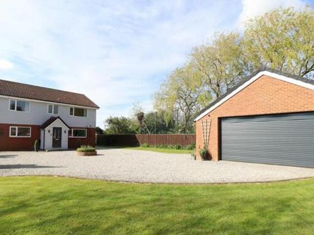 4 Bedroom Detached House For Sale In Oxbridge Lane