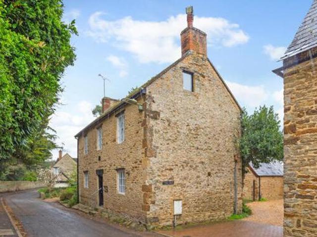 4 Bedroom Detached House For Sale In Oxfordshire