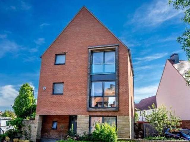 4 bedroom detached house for sale in Lotherington Mews Derwenthorpe York YO10