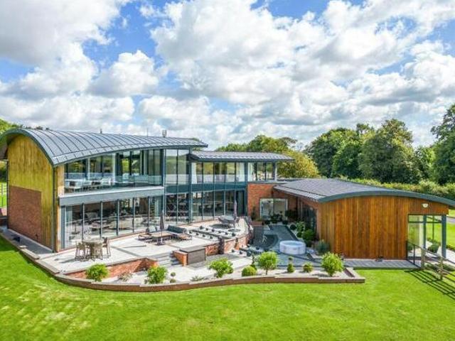 4 Bedroom Detached House For Sale In Louth, Lincolnshire