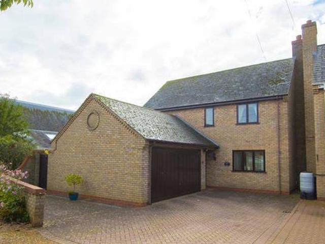 4 bedroom detached house for sale in Loves Lane Willingham CB24 CB24