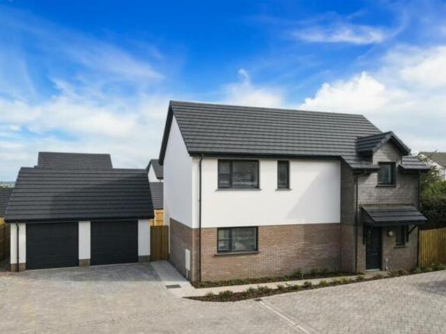 4 Bedroom Detached House For Sale In Lower Abbots