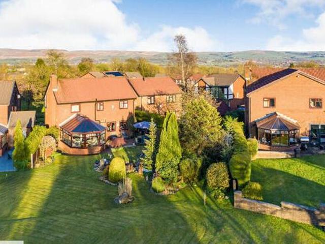 4 Bedroom Detached House For Sale In Lower Healey