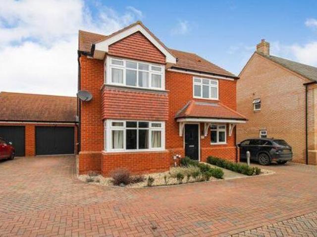 4 Bedroom Detached House For Sale In Lower Stondon