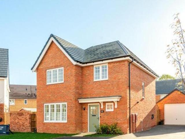 4 Bedroom Detached House For Sale In Lower Stondon, Bedfordshire