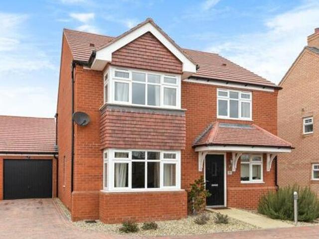 4 Bedroom Detached House For Sale In Lower Stondon, Henlow