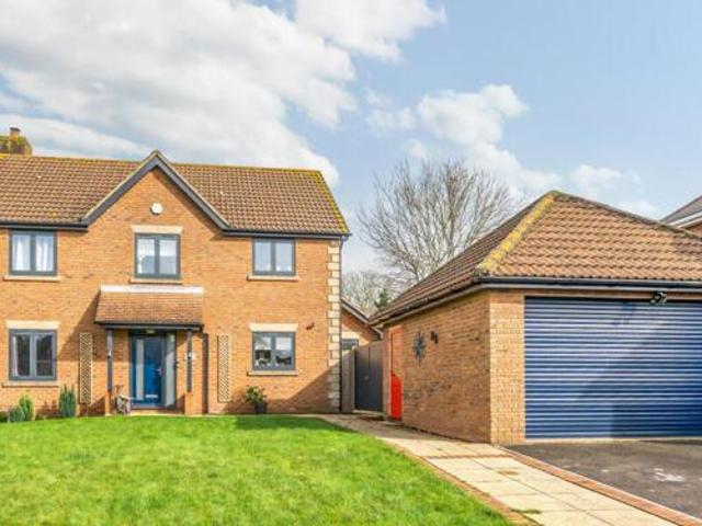 4 Bedroom Detached House For Sale In Lower Swanwick, Hampshire