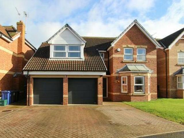 4 bedroom detached house for sale in Lower Pasture Blaxton Doncaster DN9