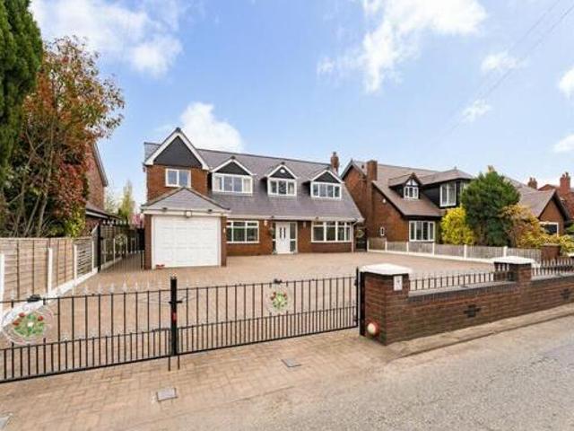 4 Bedroom Detached House For Sale In Lowton, Warrington