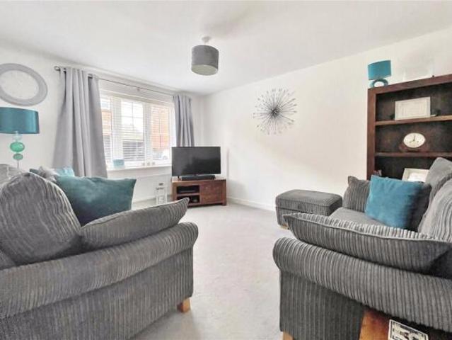 4 bedroom detached house for sale in Lobelia Drive, Worthing, West Sussex, BN13