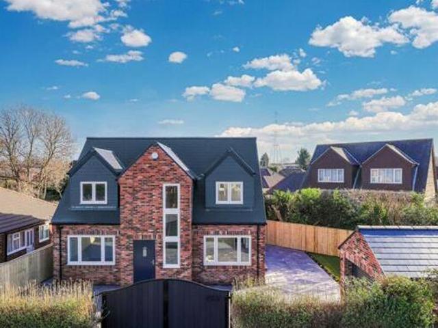 4 Bedroom Detached House For Sale In Lofthouse