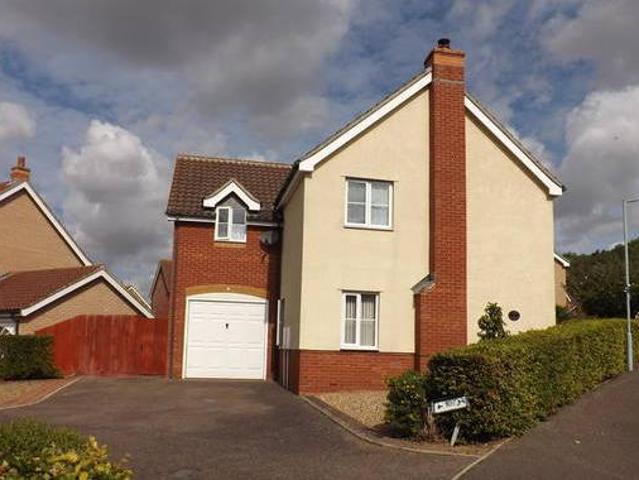 4 bedroom detached house for sale in Long Avenue Saxmundham IP17