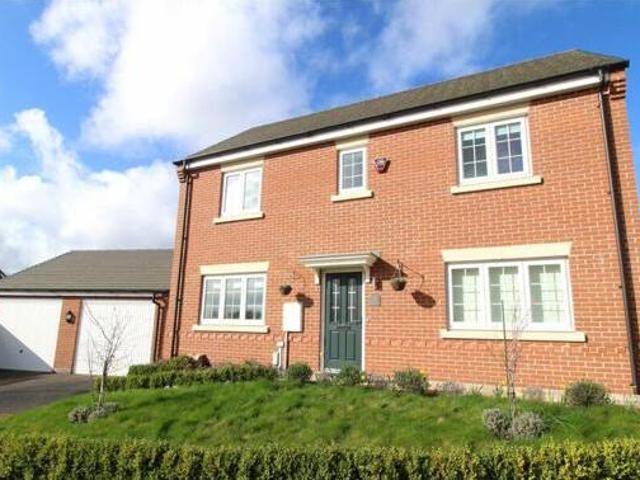 4 Bedroom Detached House For Sale In Long Buckby, Northamptonshire