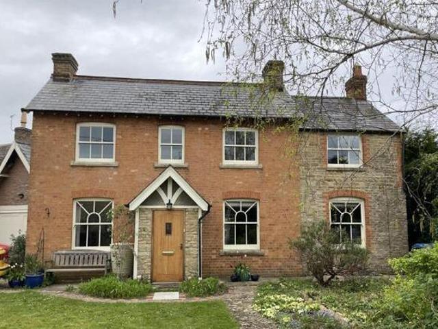 4 Bedroom Detached House For Sale In Long Hanborough