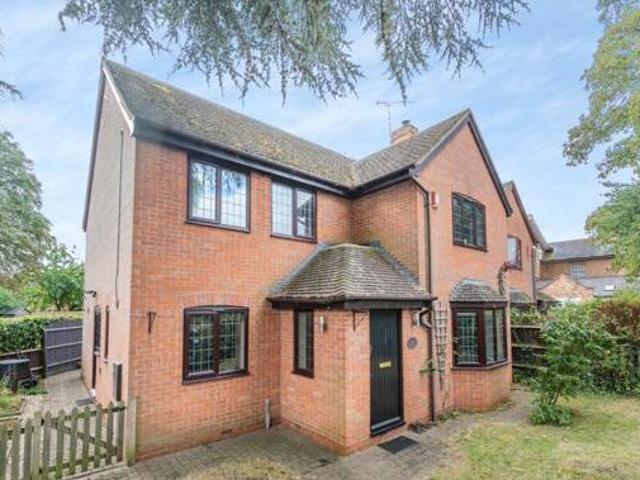 4 Bedroom Detached House For Sale In Long Itchington