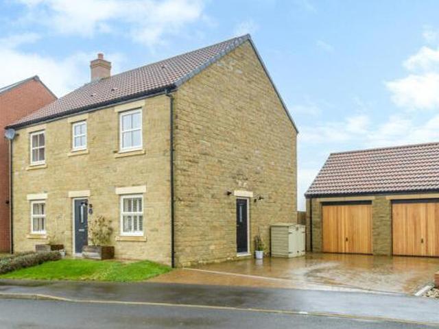 4 Bedroom Detached House For Sale In Longframlington, Morpeth