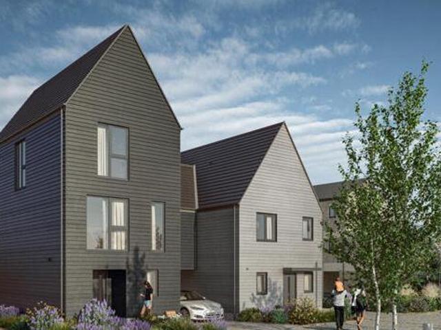 4 Bedroom Detached House For Sale In Longhoughton Avenue