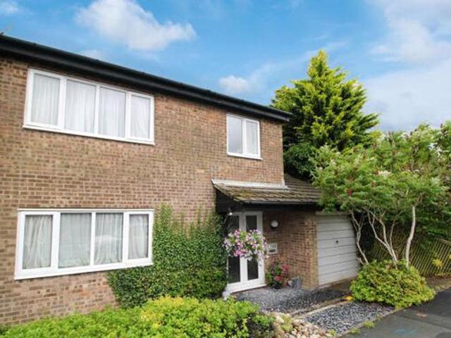 4 Bedroom Detached House For Sale In Longridge