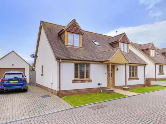4 Bedroom Detached House For Sale In Longwell Green, Bristol