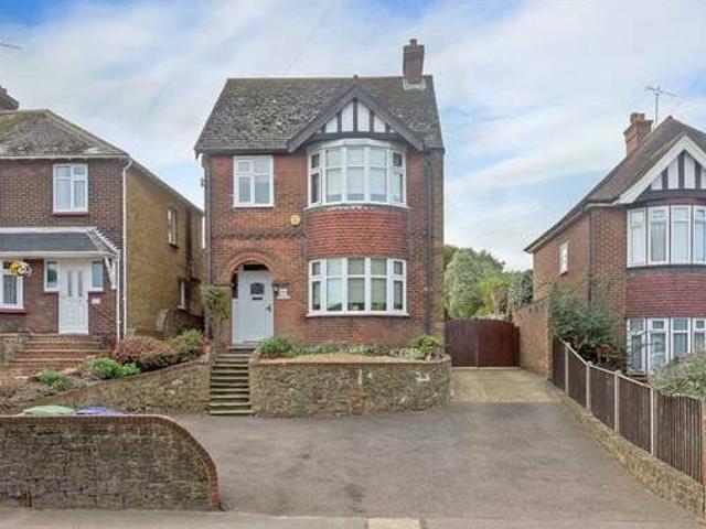 4 bedroom detached house for sale in London Road Sittingbourne ME10