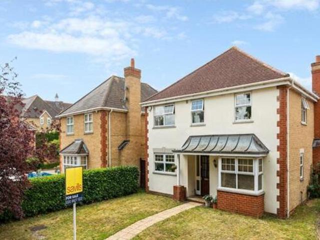 4 Bedroom Detached House For Sale In London