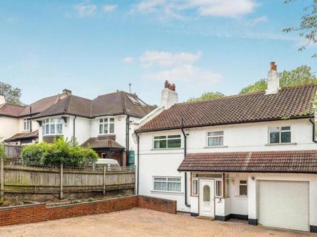 4 Bedroom Detached House For Sale In London