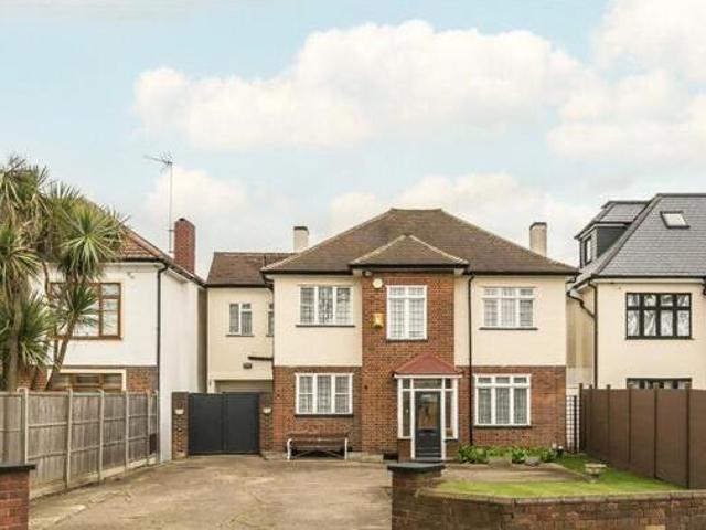4 Bedroom Detached House For Sale In London