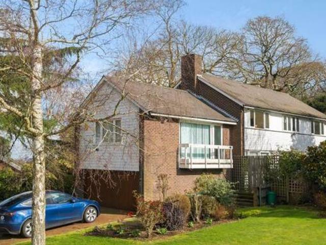 4 Bedroom Detached House For Sale In London