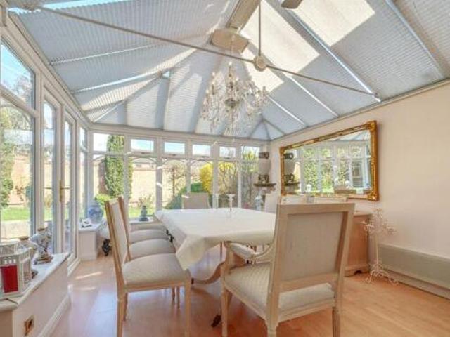 4 Bedroom Detached House For Sale In London