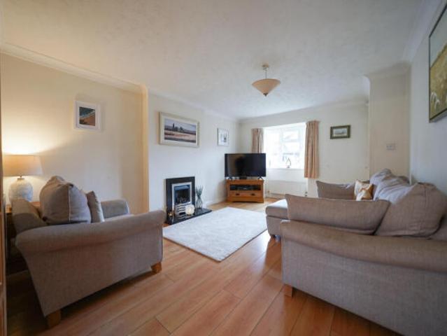 4 bedroom detached house for sale in Laundon Close, Groby, Leicester, Leicestershire, LE6
