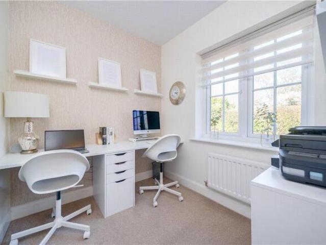 4 bedroom detached house for sale in Laurel Gardens, Harrogate, North Yorkshire, HG1