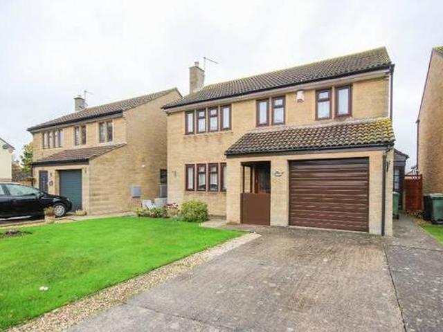 4 bedroom detached house for sale in Lavers Oak Martock DESIRABLE LOCATION TA12