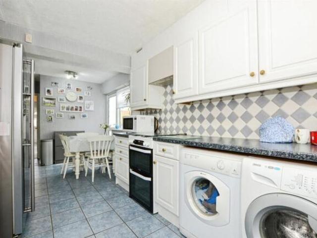 4 bedroom detached house for sale in Lavinia Avenue, Watford, WD25