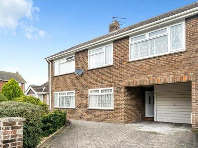 4 Bedroom Detached House For Sale In Lawns, Swindon