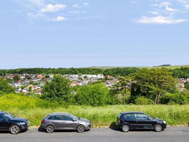 4 bedroom detached house for sale in Ladies Mile Road, Patcham, Brighton, BN1