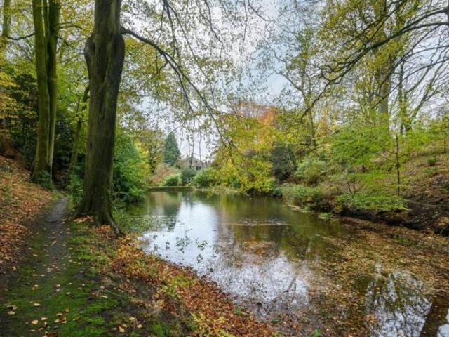 4 bedroom detached house for sale in Lake House, The Grove, Shelf, HX3 7PD, HX3